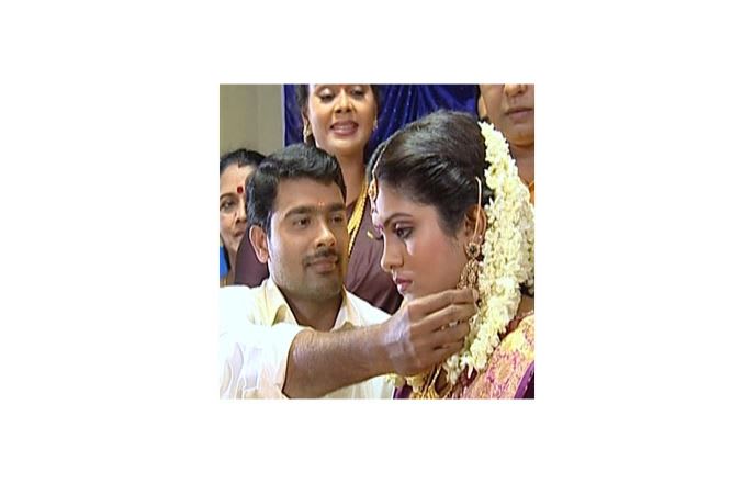 Watch All Seasons of Parasparam on Hotstar